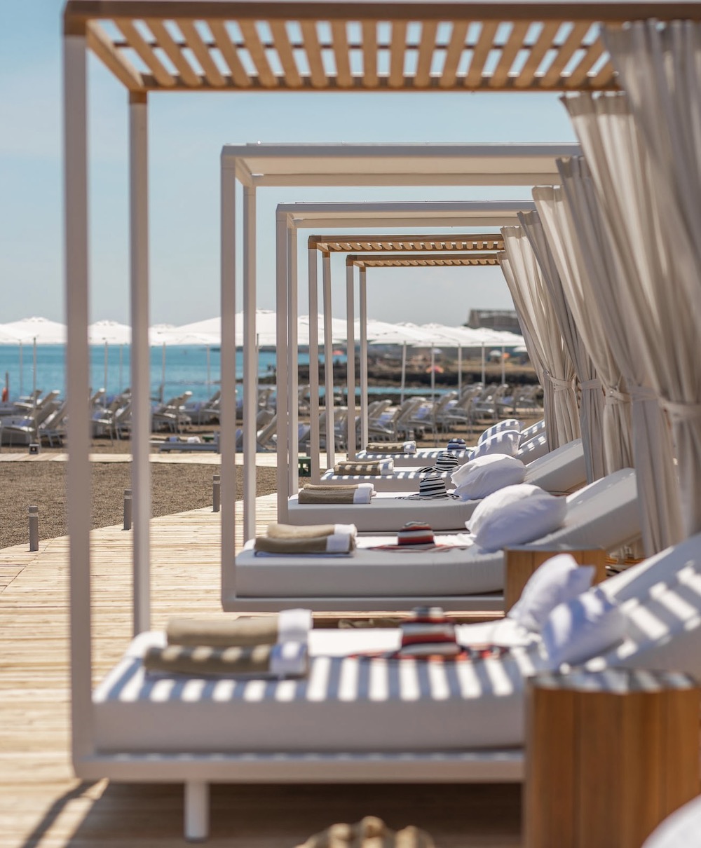 Luxury beach club - Alchimiacollection | EN